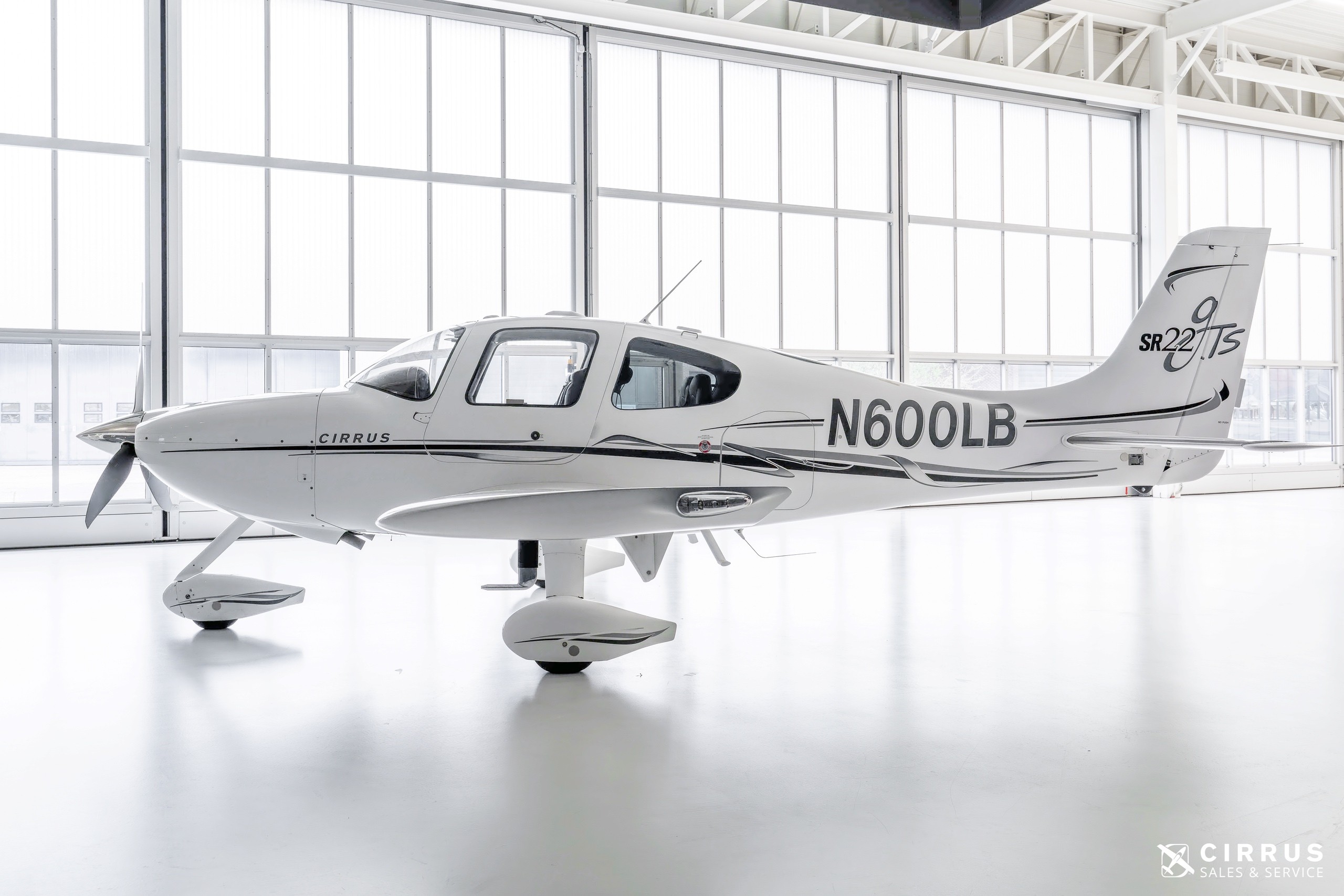 Cirrus SR22 G2 N600LB - Cirrus Sales & Service